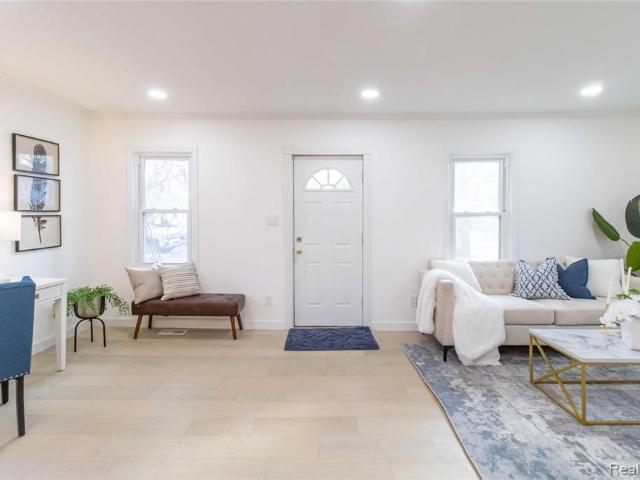 1326 Mohawk Avenue