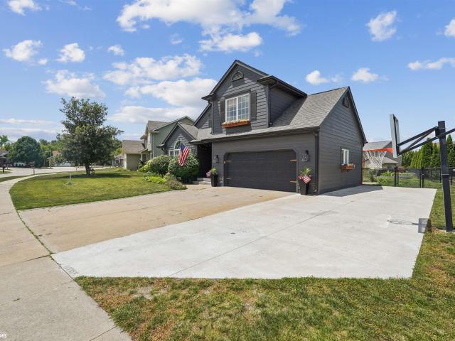 1326 NW Shoreline Court