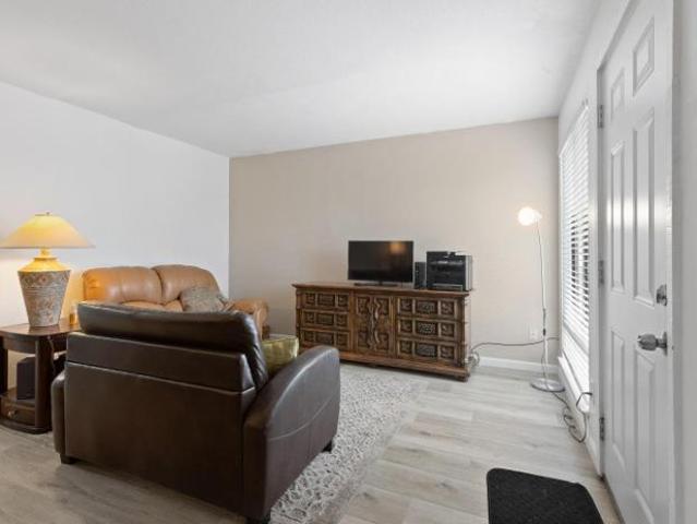 1326 Oak Terrace Ct #17, Sacramento, CA 95825