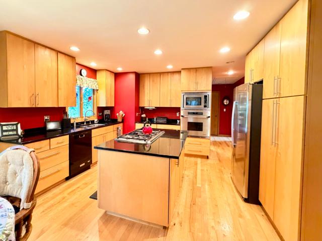 1326 Orchard Ter