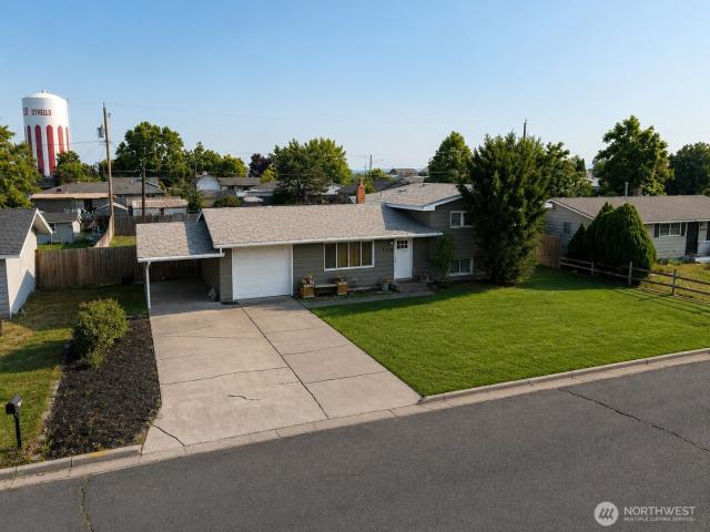 1326 E Elm Street