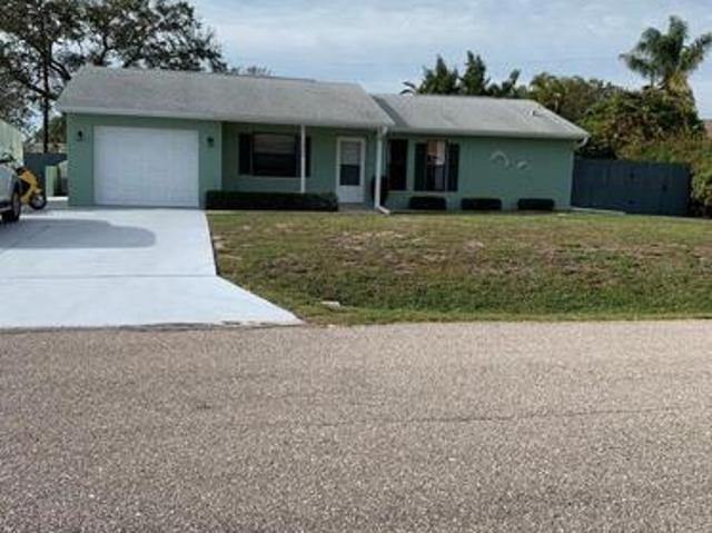 1326 Hudson Rd, Venice, FL 34293