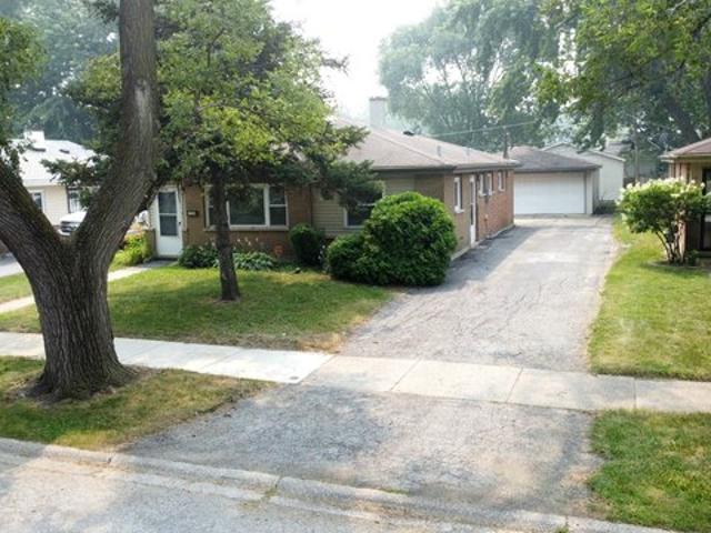 1326 Imperial Ave, Calumet City, IL 60409