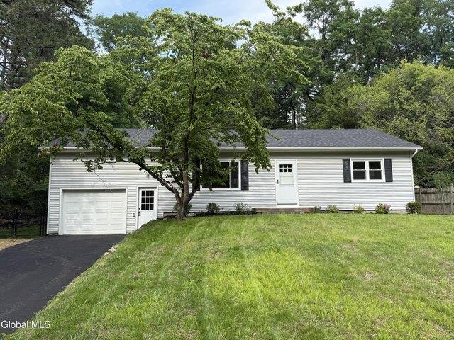 1326 Kings Rd, Schenectady, NY 12303