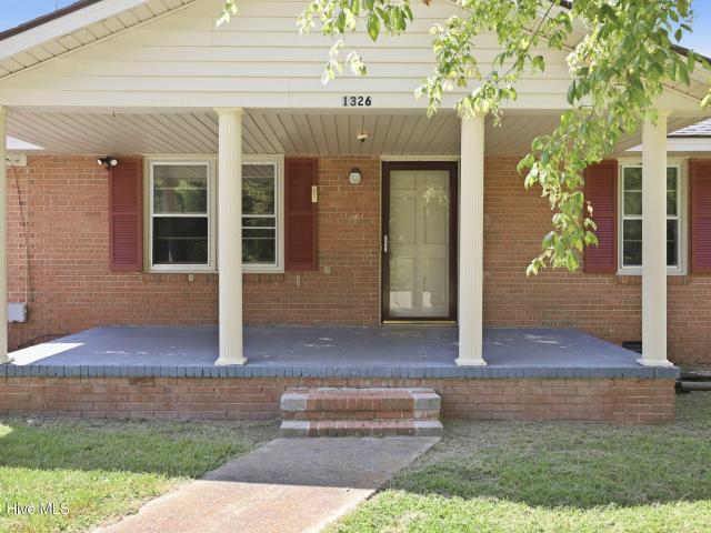 1326 Roosevelt Avenue