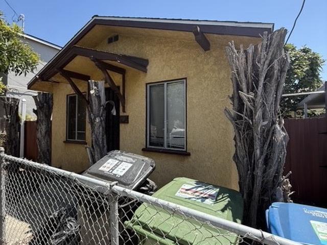 1326 S Cabrillo