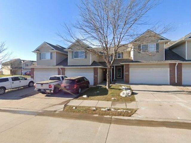 1326 W Carnoustie Ct, Lincoln, NE 68521