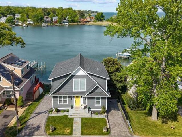 1326 Washington Dr, Annapolis, MD 21403