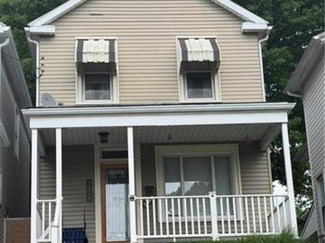 1326 Woodmont Ave, New Kensington, PA 15068