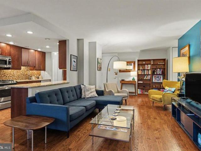 1326 42 Spruce St Unit 1101, Philadelphia, PA 19107