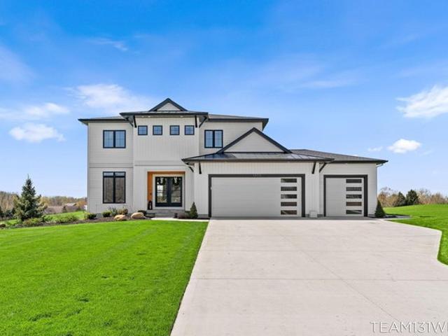 13273 Jessann Dr, Coopersville, MI 49404