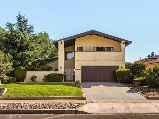 13271 Country Clb, Victorville, CA 92395