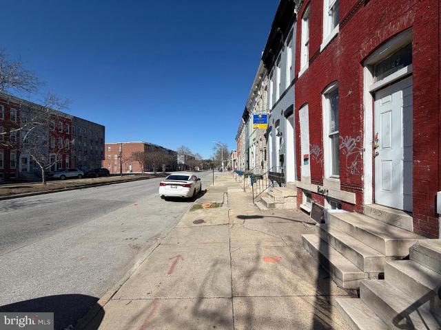 1327 N Fulton Avenue