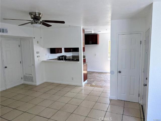 1327 N Ross