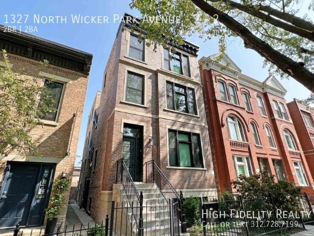 1327 North Wicker Park Avenue 2, 2 beds, 2 full baths