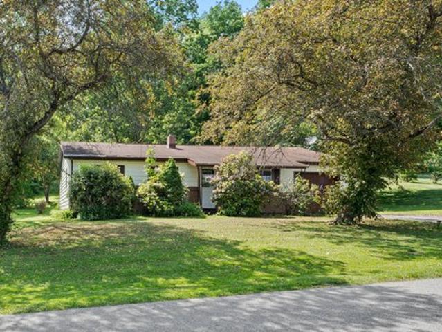 1327 Overlook Dr, Clearfield, PA 16830