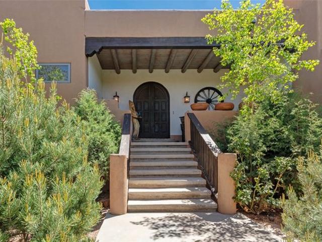1327 Old Pecos Trl, Santa Fe, NM 87505