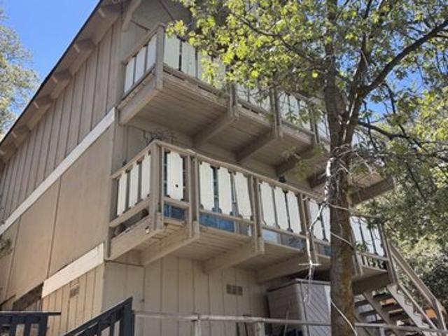 1327 Evergreen Ln, Lake Arrowhead, CA 92352