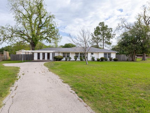 1327 Hodges Lane