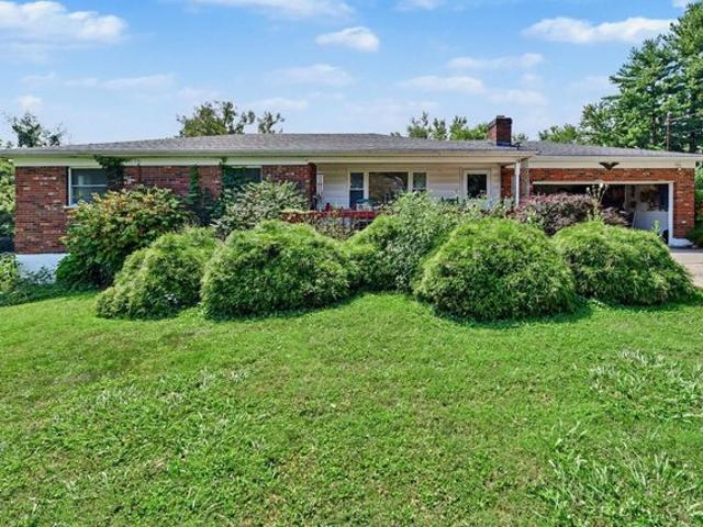 1327 Libby Ln, Ohio Township, OH 45157