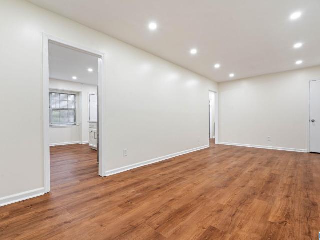 1327 Ridgewood Drive