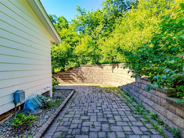 1327 S 4th Avenue W