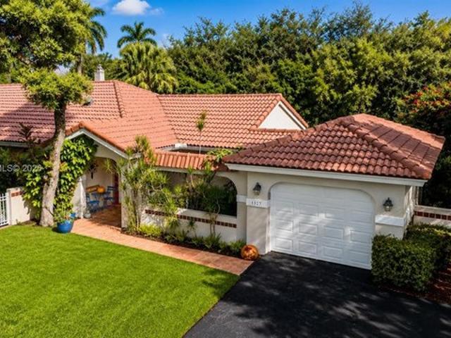 1327 Seagrape Cir, Weston, FL 33326