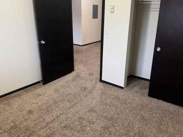 1327 W 23rd Ave 1 Bedroom Apartment for Rent at 1327 W 23rd Ave, Mitchell, SD 57301