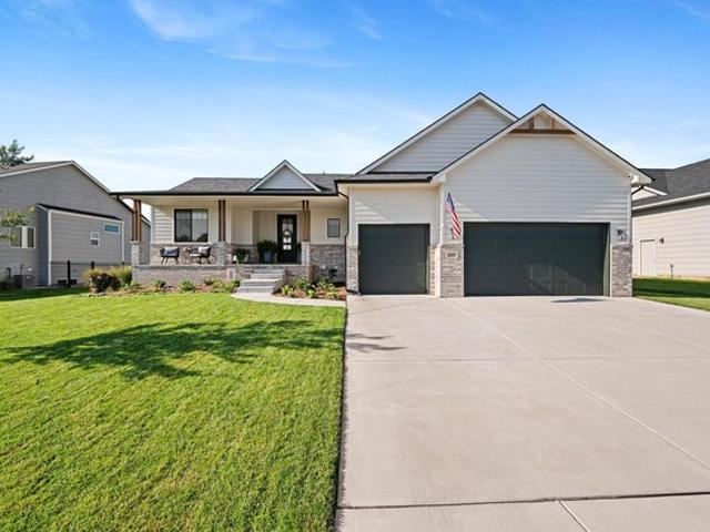 1327 W Footbridge St, Goddard, KS 67052