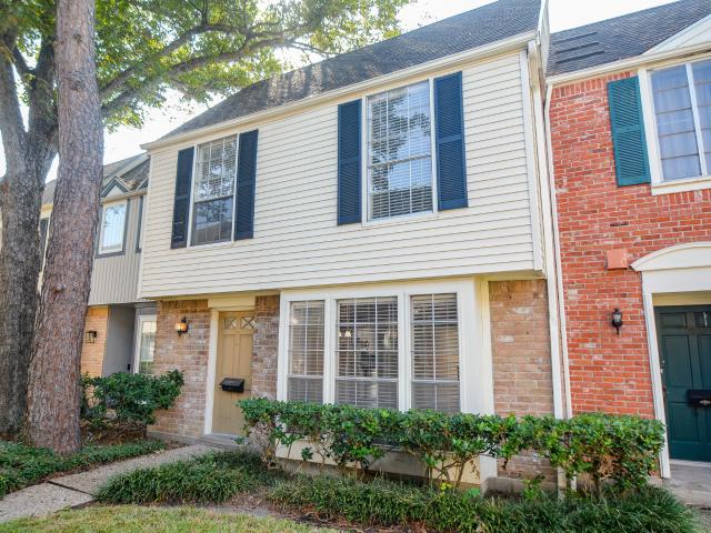 13282 Trail Hollow Drive