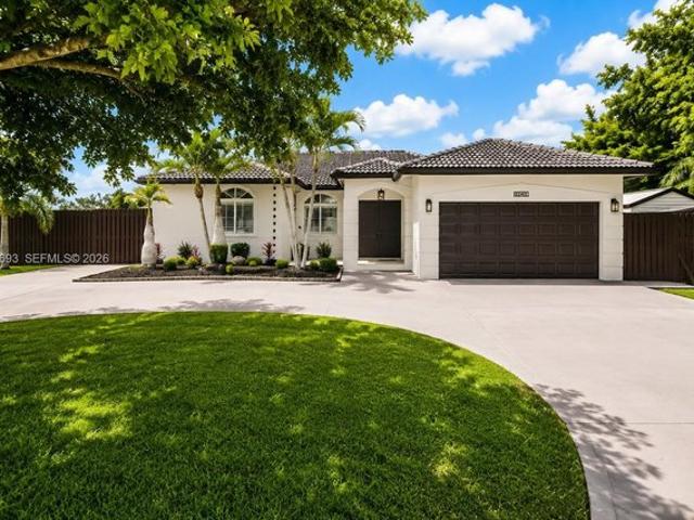 13282 SW 200th Ter, Miami, FL 33177