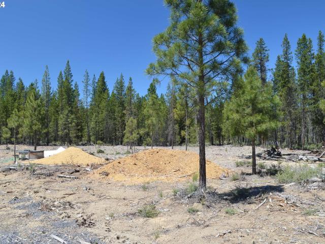 132860 Hwy 97 Crescent, OR 97733 | MLS #24554