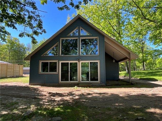 13289 Lakeview Dr, Waterport, NY 14571