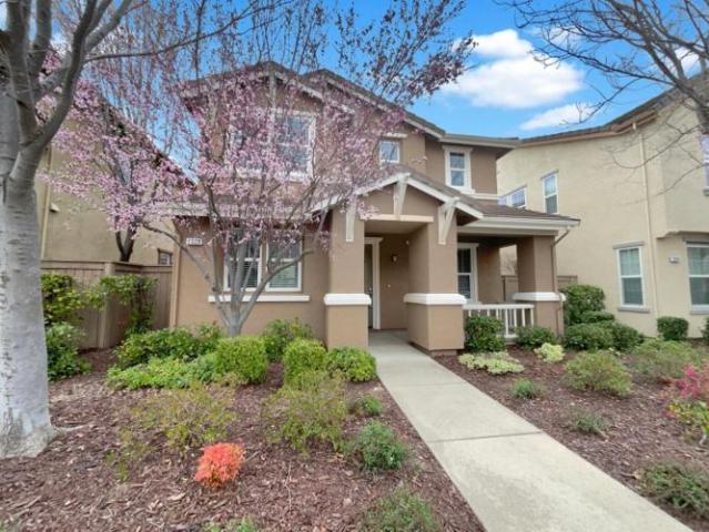 1328 Bugby Ln, Folsom, CA 95630