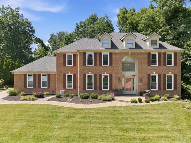 1328 Bedfordshire Dr, Miami Township, OH 45140
