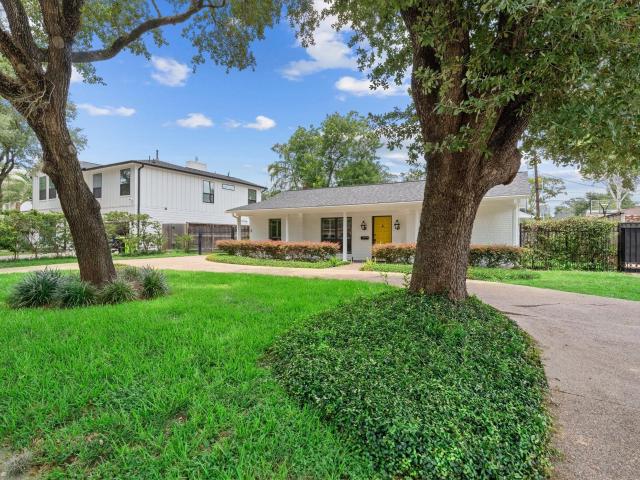 1328 Bingle Road