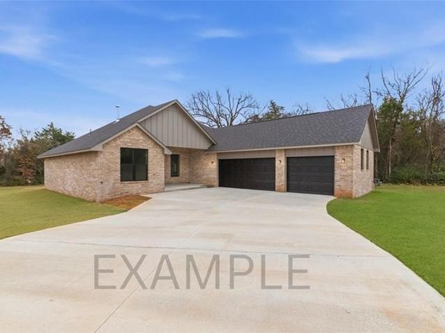 1328 Cedar Cir, Harrah, OK 73045