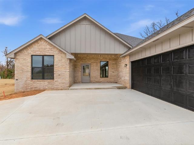 1328 Cedar Circle