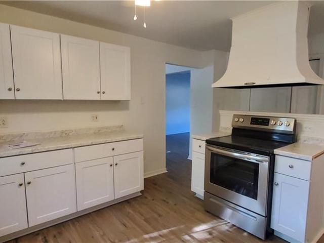 1328 Fernside CT