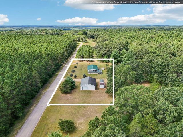 1328 Fish Dr, Wisconsin Dells, WI 53965 | MLS #2006