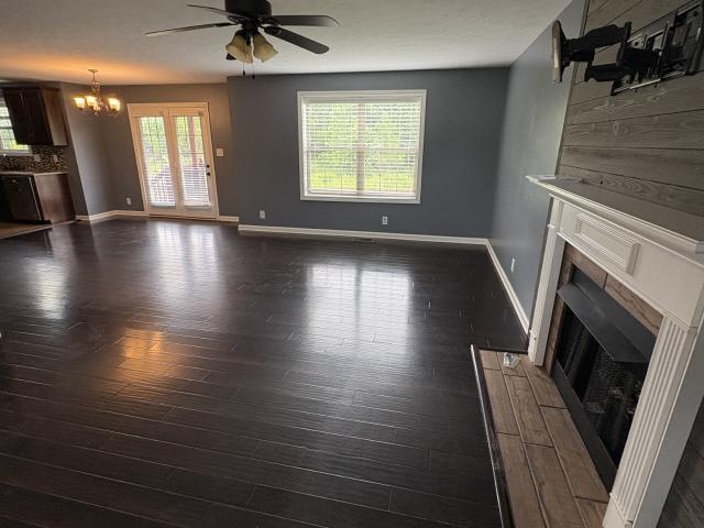 1328 Freedom Dr