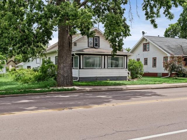 1328 George St, La Crosse, WI 54603