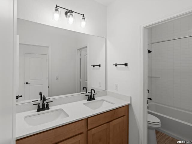 1328 Hallettsville