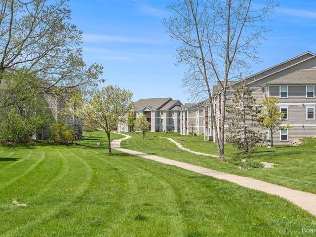 1328 Heatherwood Lane