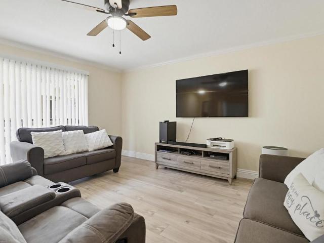 1328 IRIS Avenue 2