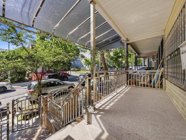 1328 Teller Avenue