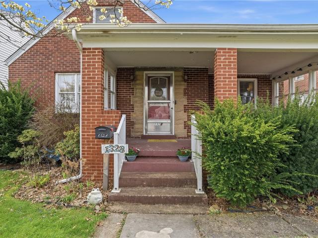 1328 Union Ave