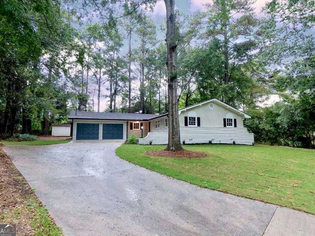 1328 White Oak Street SE