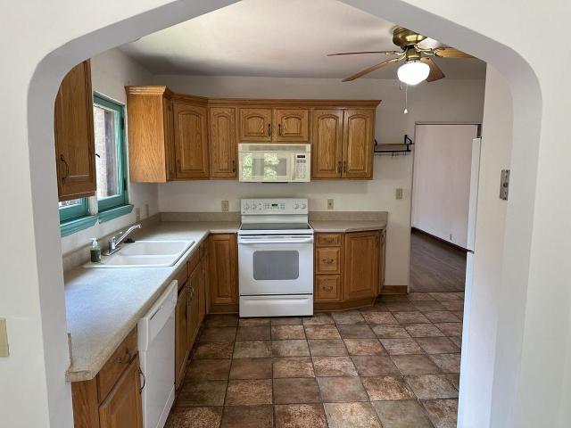 1328 1330 Martha Washington Dr 2 Bedroom Apartment for Rent at 1328 Martha Washington Dr, Wauwatosa, WI 53213