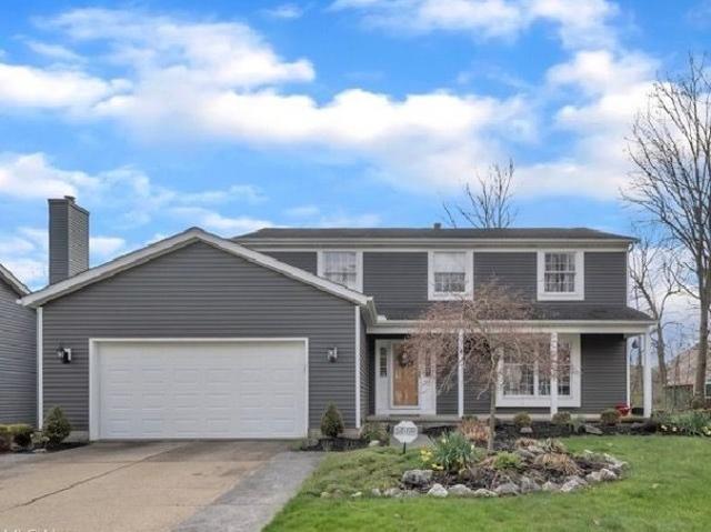 13293 Tradewinds Dr, Strongsville, OH 44136